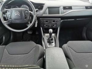 Melns Citroen C5 2015 Kauņa, ar dzinēja tilpumu 1.56 L un nobraukumu 270 tūkst. km par 3900 €, foto 13 vietnē AUTOMOTO.COM.LV