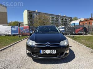 Black Citroen C5 2015 in Ventspils, with an engine capacity of 2.00 L and mileage of 237 thousand km for 6900 €, photo 3 on AUTOMOTO.COM.LV