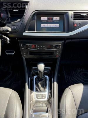 Black Citroen C5 2015 in Ventspils, with an engine capacity of 2.00 L and mileage of 237 thousand km for 6900 €, photo 22 on AUTOMOTO.COM.LV