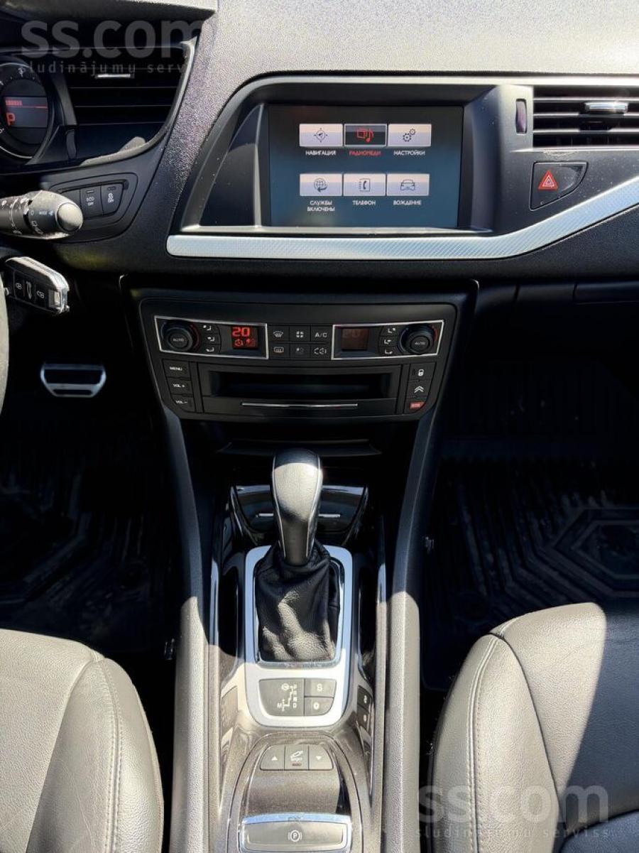 Black Citroen C5 2015 in Ventspils, with an engine capacity of 2.00 L and mileage of 237 thousand km for 6900 €, photo 22 on AUTOMOTO.COM.LV