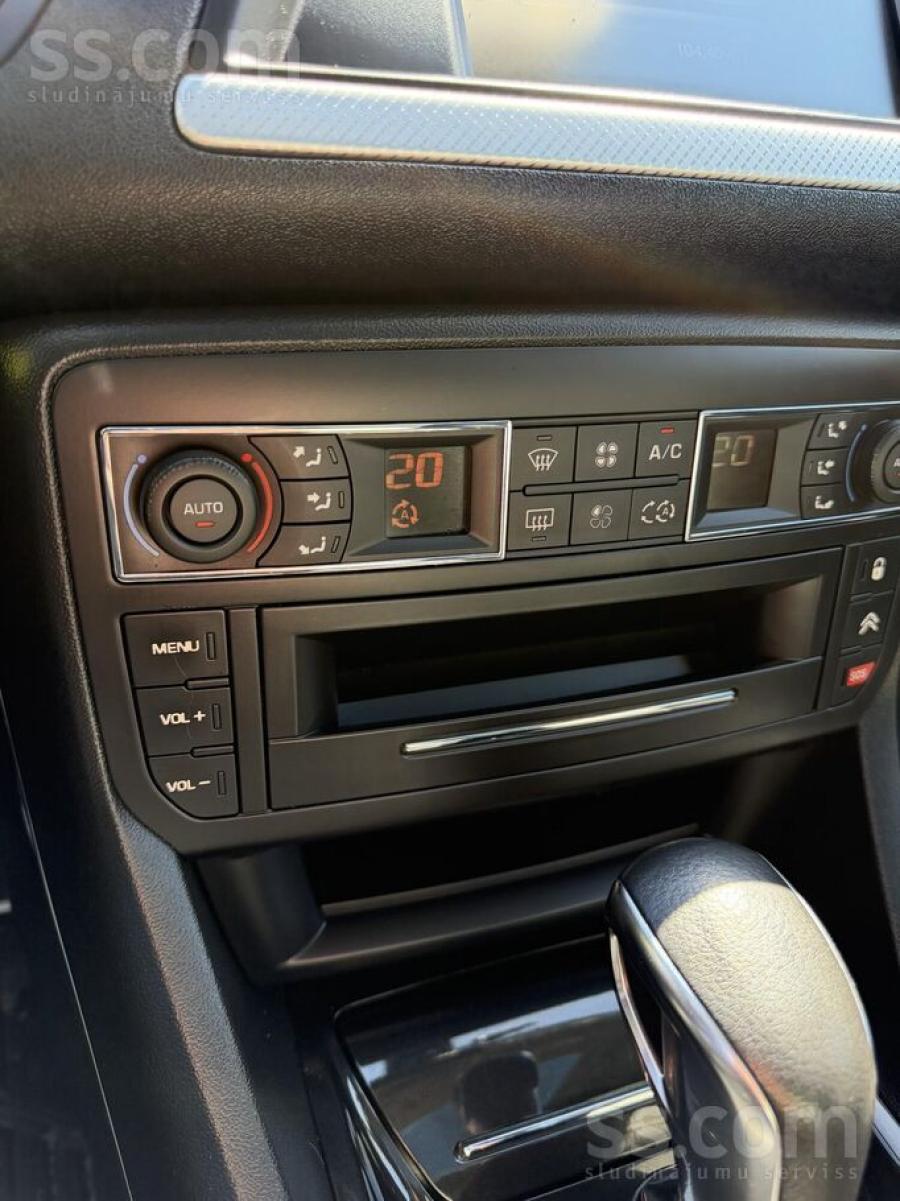 Black Citroen C5 2015 in Ventspils, with an engine capacity of 2.00 L and mileage of 237 thousand km for 6900 €, photo 24 on AUTOMOTO.COM.LV