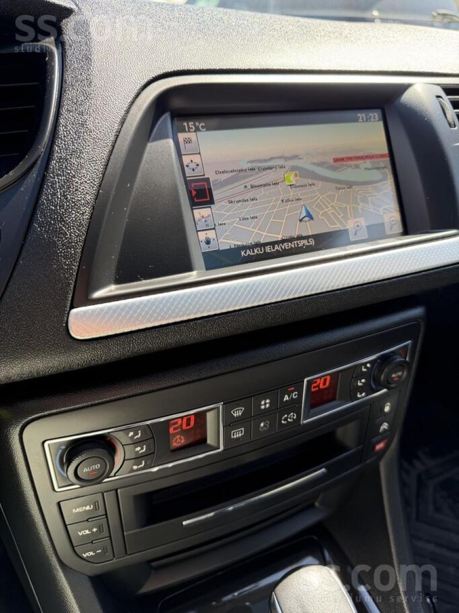 Black Citroen C5 2015 in Ventspils, with an engine capacity of 2.00 L and mileage of 237 thousand km for 6900 €, photo 28 on AUTOMOTO.COM.LV