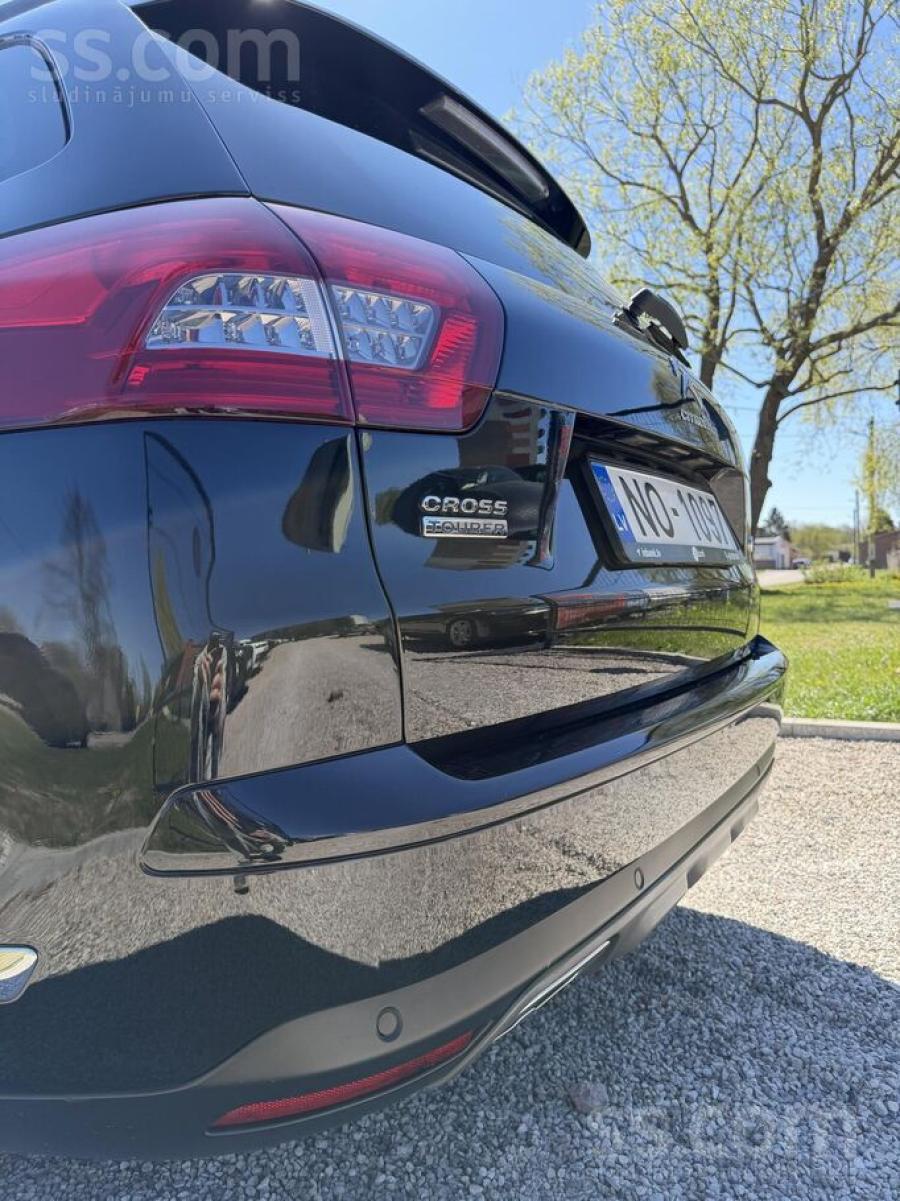 Black Citroen C5 2015 in Ventspils, with an engine capacity of 2.00 L and mileage of 237 thousand km for 6300 €, photo 31 on AUTOMOTO.COM.LV