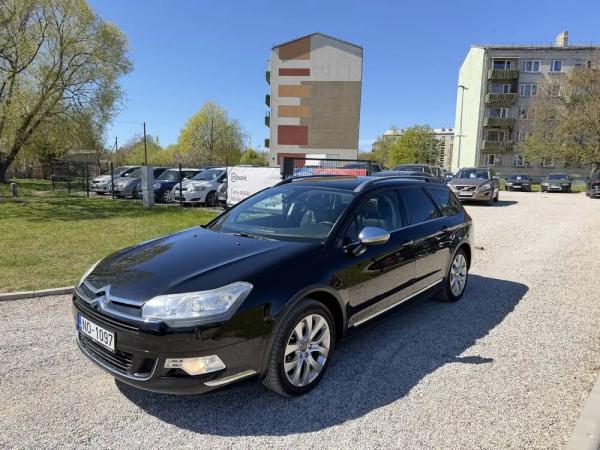 Melns Citroen C5 2015 Ventspils, ar dzinēja tilpumu 2.00 L un nobraukumu 237 tūkst. km par 6300 €, foto 1 vietnē AUTOMOTO.COM.LV
