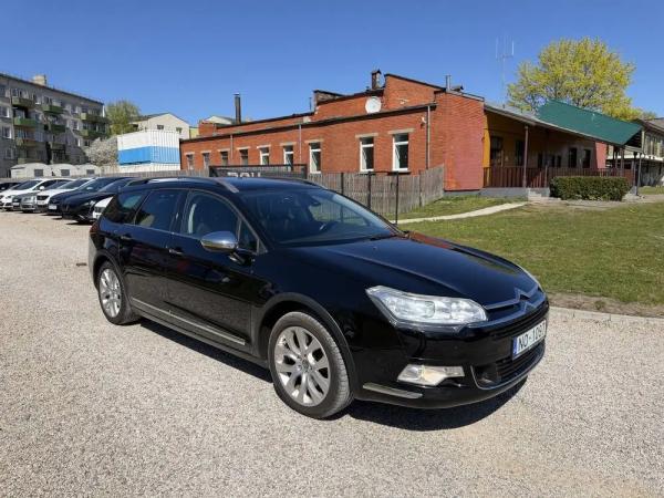 Melns Citroen C5 2015 Ventspils, ar dzinēja tilpumu 2.00 L un nobraukumu 237 tūkst. km par 6300 €, foto 3 vietnē AUTOMOTO.COM.LV