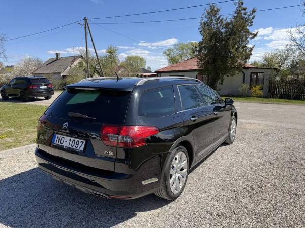 Melns Citroen C5 2015 Ventspils, ar dzinēja tilpumu 2.00 L un nobraukumu 237 tūkst. km par 6300 €, foto 6 vietnē AUTOMOTO.COM.LV