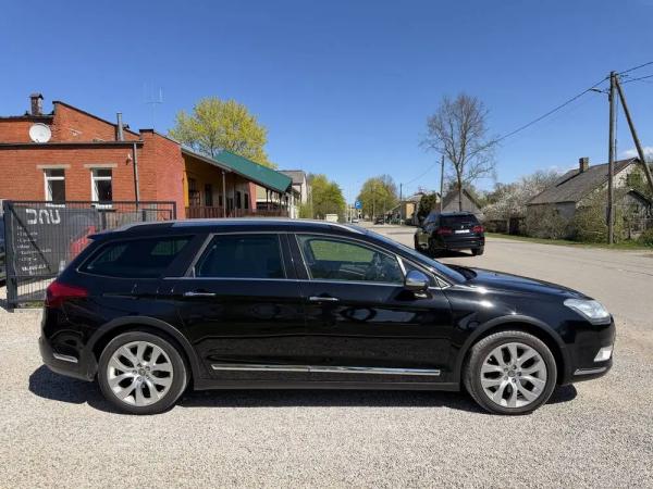 Melns Citroen C5 2015 Ventspils, ar dzinēja tilpumu 2.00 L un nobraukumu 237 tūkst. km par 6300 €, foto 7 vietnē AUTOMOTO.COM.LV