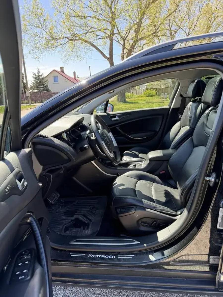 Melns Citroen C5 2015 Ventspils, ar dzinēja tilpumu 2.00 L un nobraukumu 237 tūkst. km par 6300 €, foto 10 vietnē AUTOMOTO.COM.LV