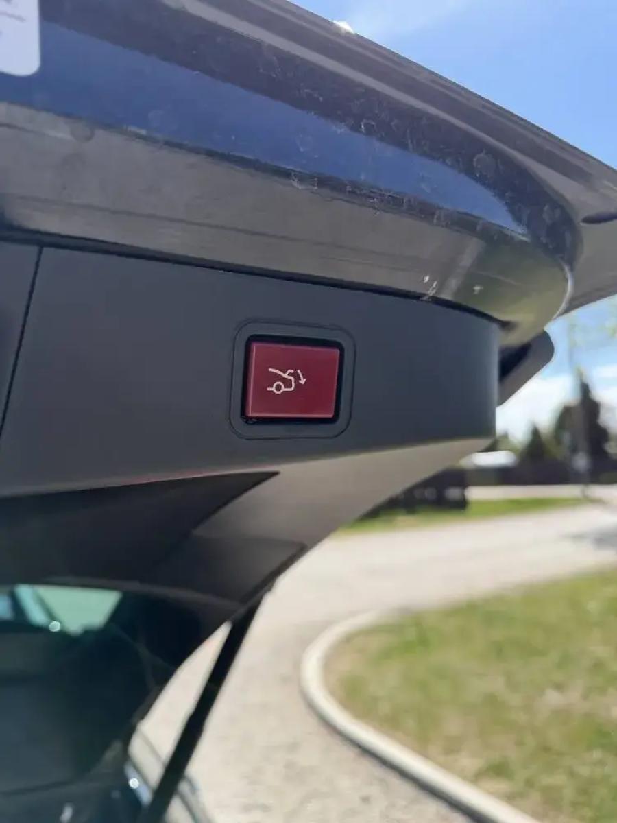 Melns Citroen C5 2015 Ventspils, ar dzinēja tilpumu 2.00 L un nobraukumu 237 tūkst. km par 6300 €, foto 19 vietnē AUTOMOTO.COM.LV