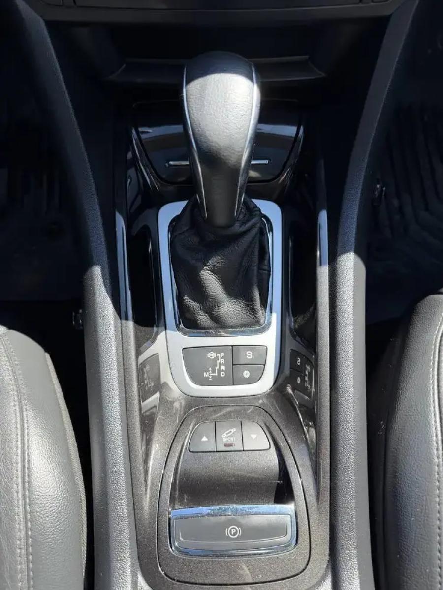 Melns Citroen C5 2015 Ventspils, ar dzinēja tilpumu 2.00 L un nobraukumu 237 tūkst. km par 6300 €, foto 23 vietnē AUTOMOTO.COM.LV