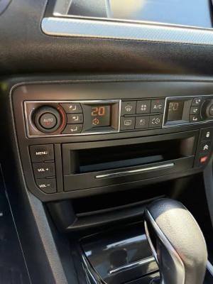 Melns Citroen C5 2015 Ventspils, ar dzinēja tilpumu 2.00 L un nobraukumu 237 tūkst. km par 6300 €, foto 24 vietnē AUTOMOTO.COM.LV
