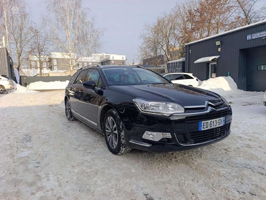 Black Citroen C5 2016 in Vilnius, with an engine capacity of 2.00 L and mileage of 214 thousand km for 5249 €, photo 2 on AUTOMOTO.COM.LV
