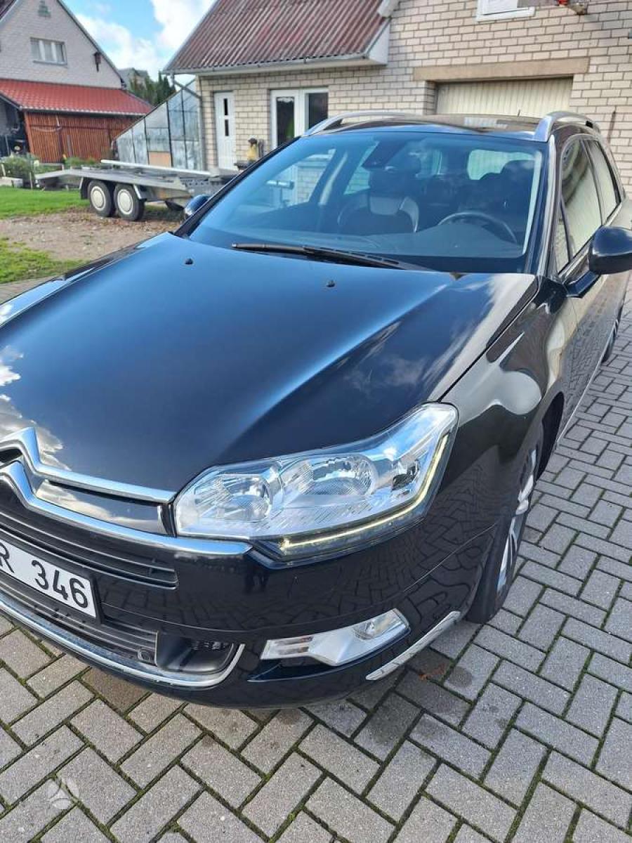 Melns Citroen C5 2016 Šilalė, ar dzinēja tilpumu 2.00 L un nobraukumu 273 tūkst. km par 5950 €, foto 1 vietnē AUTOMOTO.COM.LV