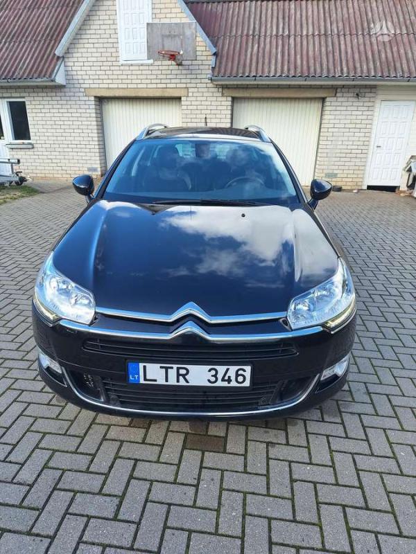 Black Citroen C5 2016 in Silale, with an engine capacity of 2.00 L and mileage of 273 thousand km for 5950 €, photo 3 on AUTOMOTO.COM.LV