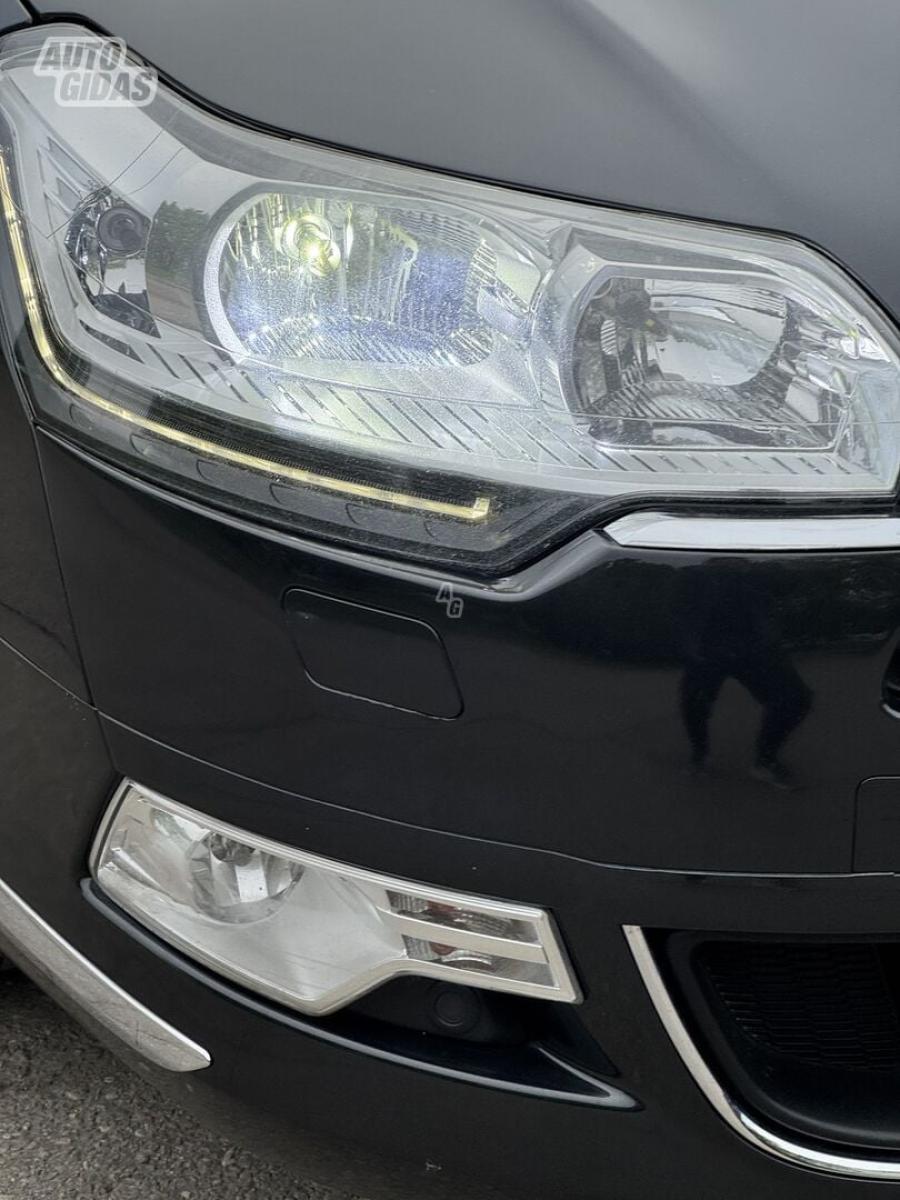 Black Citroen C5 2016 in Kaunas, with an engine capacity of 2.00 L and mileage of 222 thousand km for 5500 €, photo 8 on AUTOMOTO.COM.LV