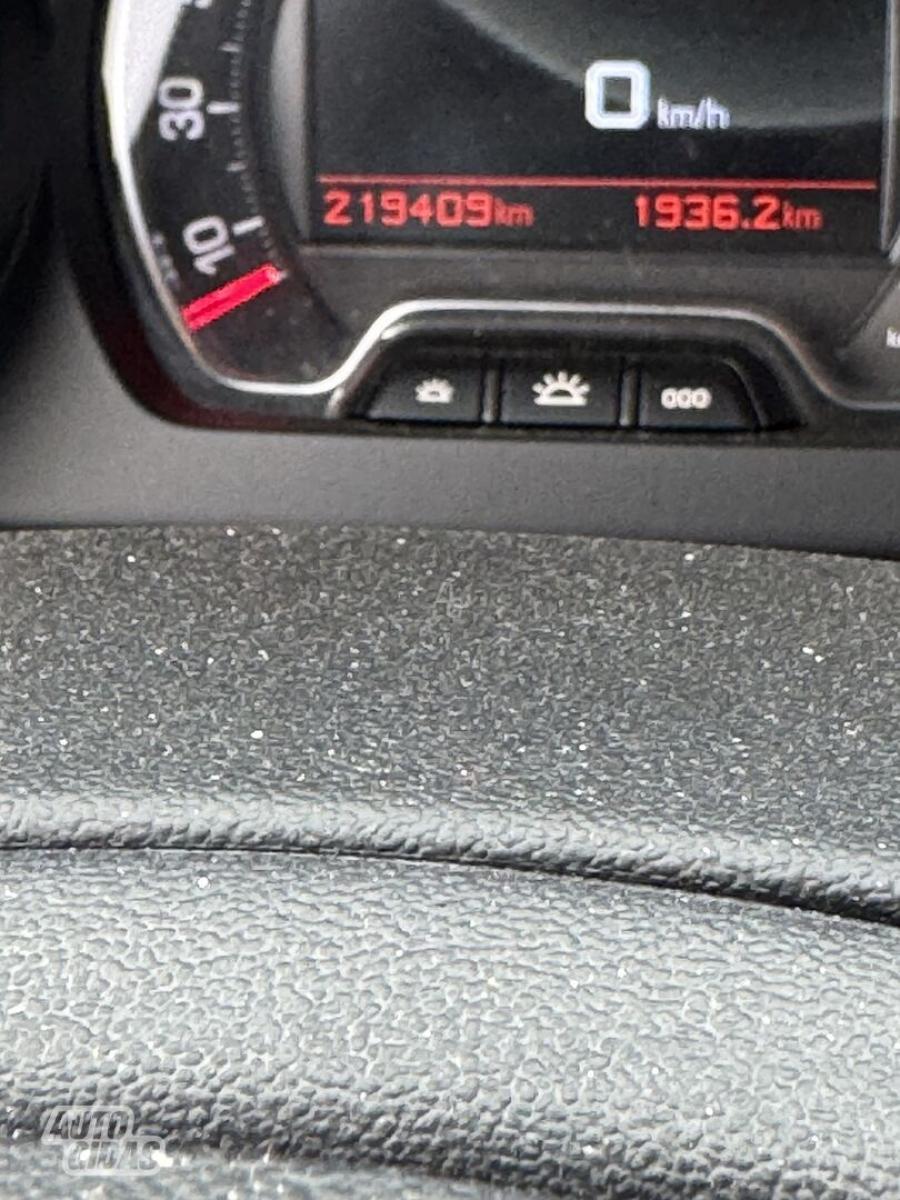 Black Citroen C5 2016 in Kaunas, with an engine capacity of 2.00 L and mileage of 222 thousand km for 5500 €, photo 13 on AUTOMOTO.COM.LV