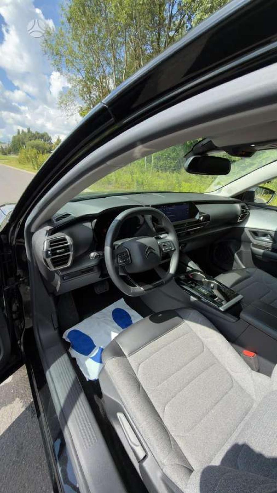 Melns Citroen C5 2022 Kauņa, ar dzinēja tilpumu 1.20 L un nobraukumu 18 tūkst. km par 16698 €, foto 12 vietnē AUTOMOTO.COM.LV