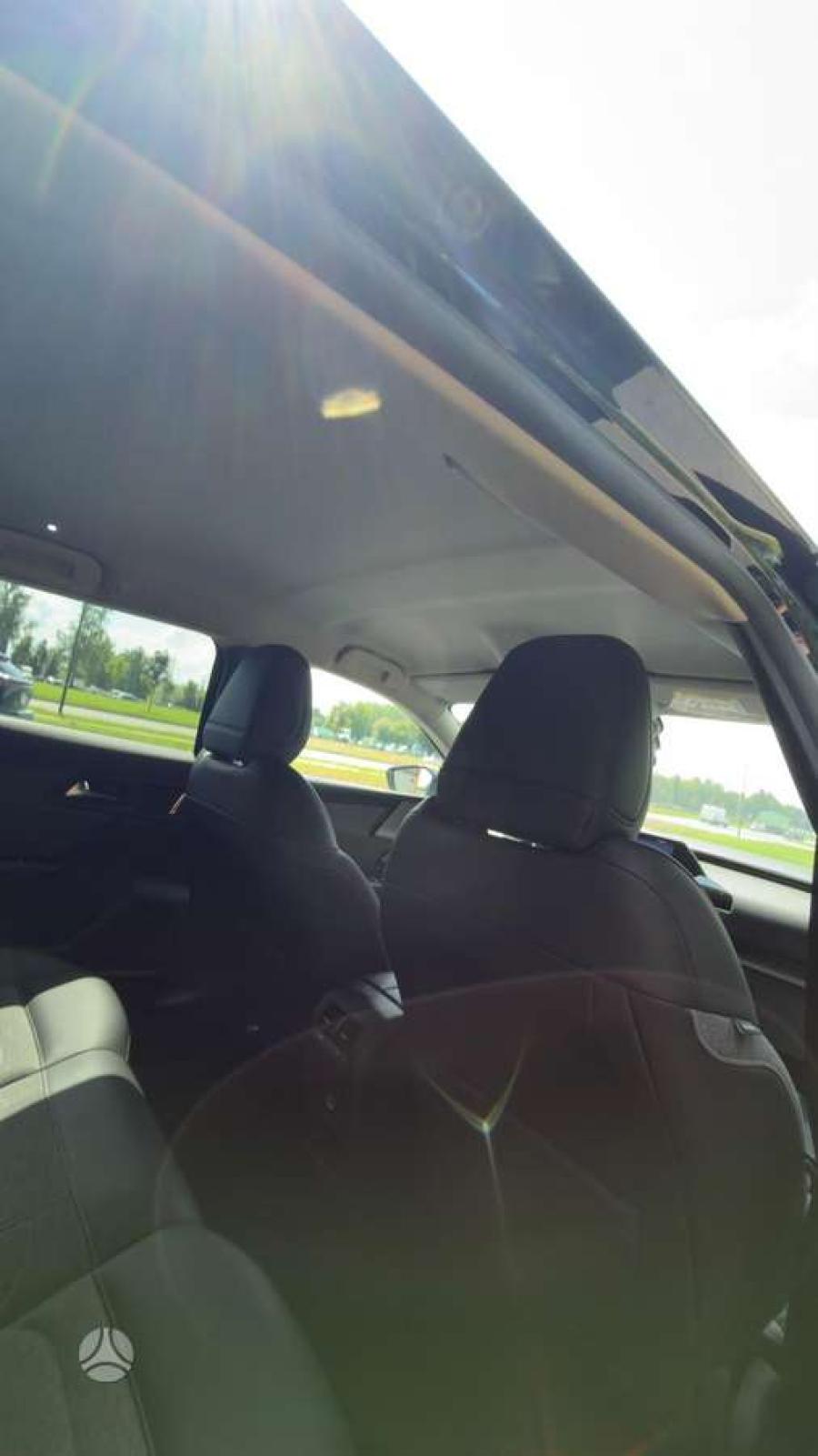 Melns Citroen C5 2022 Kauņa, ar dzinēja tilpumu 1.20 L un nobraukumu 18 tūkst. km par 16698 €, foto 24 vietnē AUTOMOTO.COM.LV