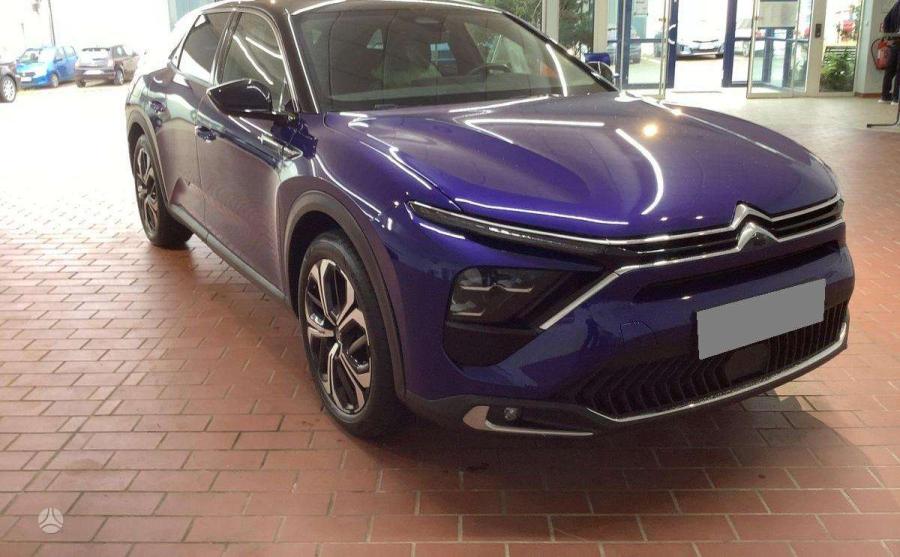 Zils Citroen C5 2023 Viļņa, ar dzinēja tilpumu 1.60 L un nobraukumu 140 tūkst. km par 17670 €, foto 4 vietnē AUTOMOTO.COM.LV