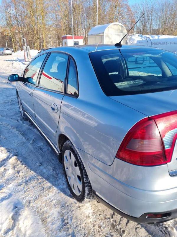 Blue Citroen C5 2006 in Siauliai, with an engine capacity of 2.00 L and mileage of 240 thousand km for 1550 €, photo 2 on AUTOMOTO.COM.LV