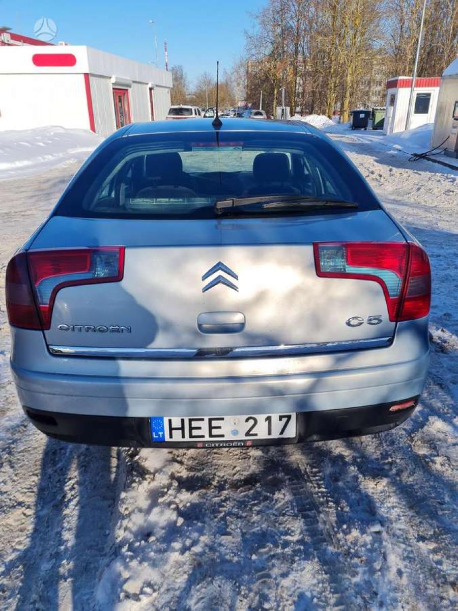 Blue Citroen C5 2006 in Siauliai, with an engine capacity of 2.00 L and mileage of 240 thousand km for 1550 €, photo 3 on AUTOMOTO.COM.LV