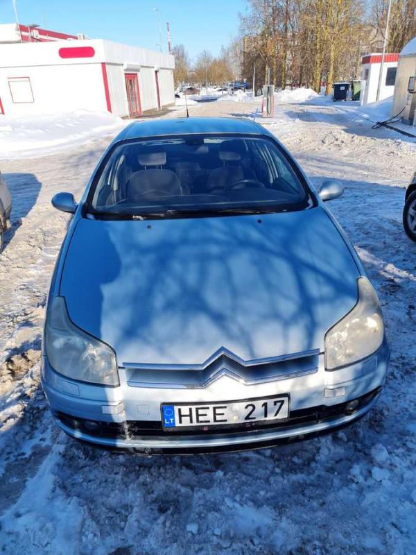 Blue Citroen C5 2006 in Siauliai, with an engine capacity of 2.00 L and mileage of 240 thousand km for 1550 €, photo 6 on AUTOMOTO.COM.LV