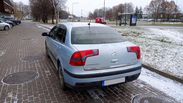 Blue Citroen C5 2007 in Kaunas, with an engine capacity of 1.56 L and mileage of 305 thousand km for 1337 €, photo 3 on AUTOMOTO.COM.LV