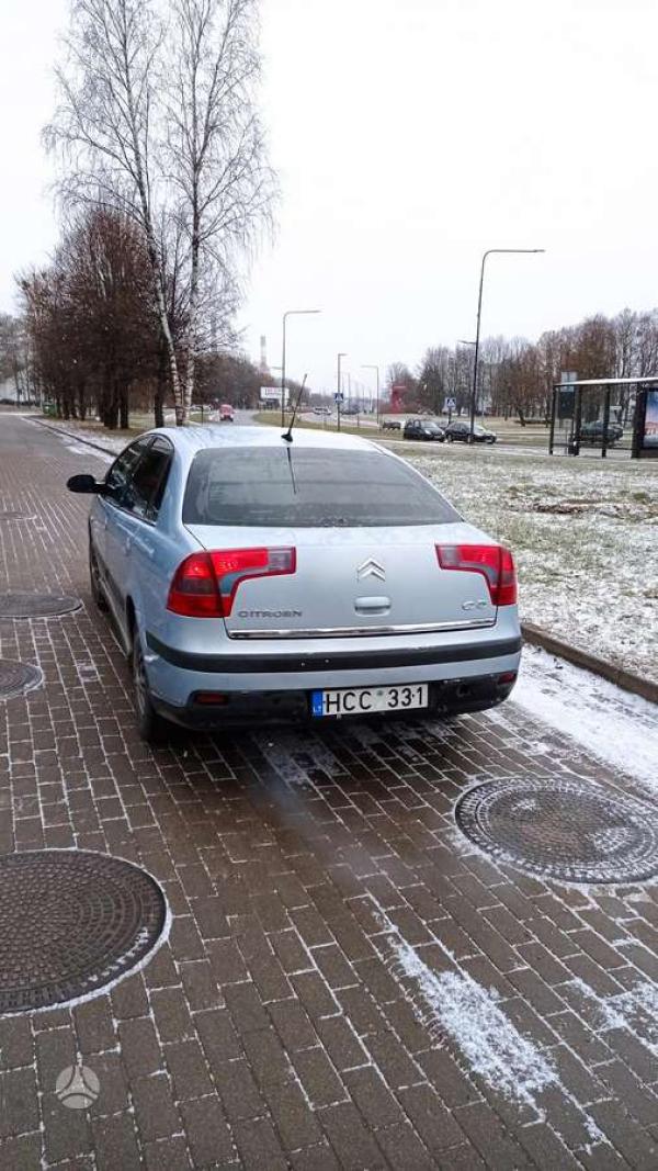 Blue Citroen C5 2007 in Kaunas, with an engine capacity of 1.56 L and mileage of 305 thousand km for 1337 €, photo 4 on AUTOMOTO.COM.LV