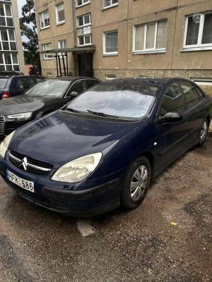 Zils Citroen C5 2002 Alīta, ar dzinēja tilpumu 1.75 L un nobraukumu 200 tūkst. km par 500 €, foto  vietnē AUTOMOTO.COM.LV