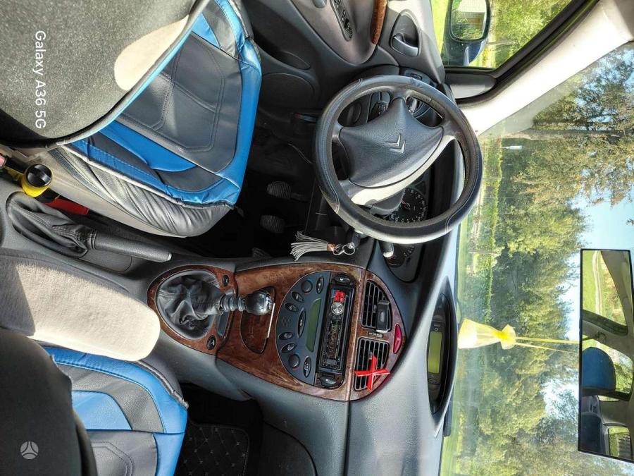 Zils Citroen C5 2002 Kupiškis, ar dzinēja tilpumu 2.18 L un nobraukumu 250 tūkst. km par 650 €, foto 7 vietnē AUTOMOTO.COM.LV