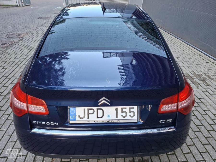 Blue Citroen C5 2008 in Alytus, with an engine capacity of 2.20 L and mileage of 351 thousand km for 2660 €, photo 3 on AUTOMOTO.COM.LV