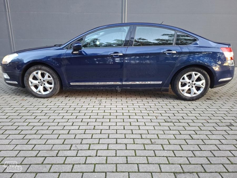 Blue Citroen C5 2008 in Alytus, with an engine capacity of 2.20 L and mileage of 351 thousand km for 2660 €, photo 16 on AUTOMOTO.COM.LV