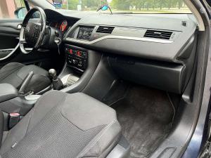Zils Citroen C5 2008 Šauļi, ar dzinēja tilpumu 1.56 L un nobraukumu 360 tūkst. km par 1990 €, foto 18 vietnē AUTOMOTO.COM.LV