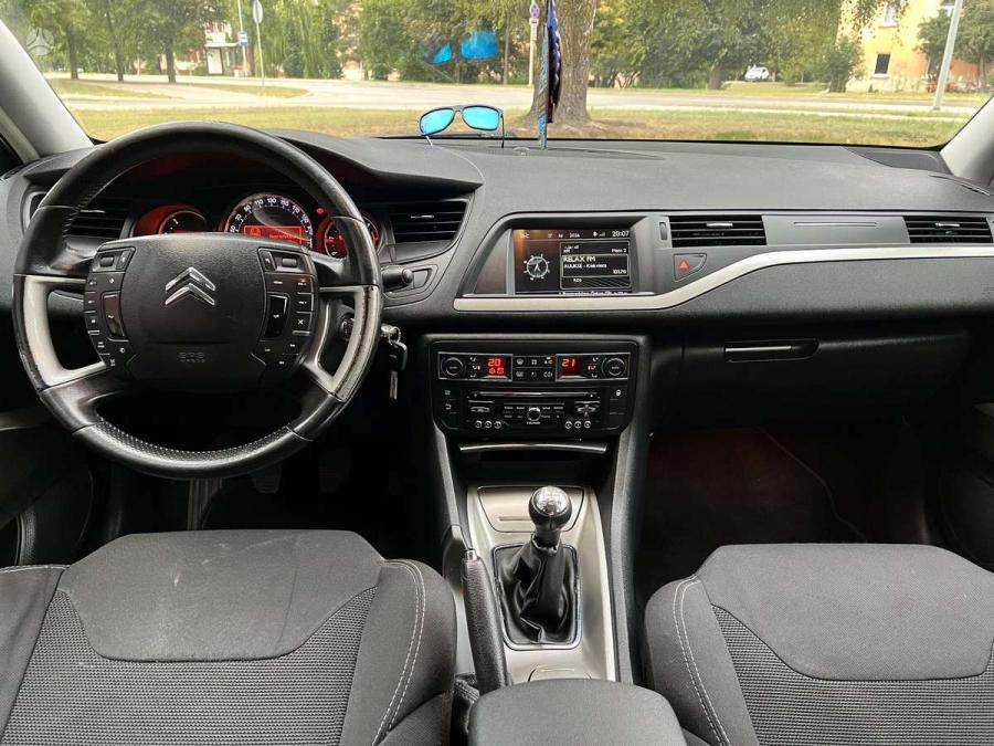 Zils Citroen C5 2008 Šauļi, ar dzinēja tilpumu 1.56 L un nobraukumu 360 tūkst. km par 1990 €, foto 19 vietnē AUTOMOTO.COM.LV