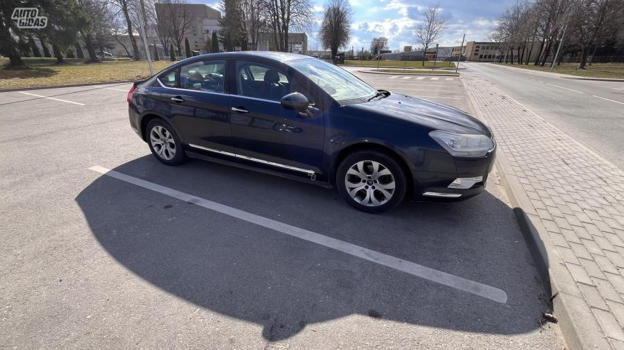 Blue Citroen C5 2009 in Taurage, with an engine capacity of 2.70 L and mileage of 260 thousand km for 1800 €, photo 4 on AUTOMOTO.COM.LV