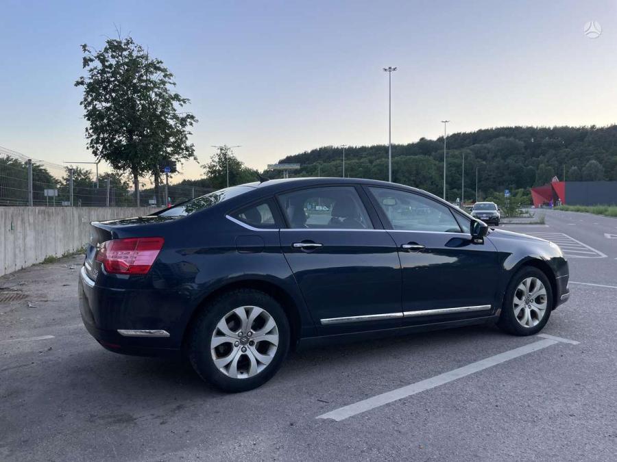 Zils Citroen C5 2009 Viļņa, ar dzinēja tilpumu 2.00 L un nobraukumu 280 tūkst. km par 1800 €, foto 4 vietnē AUTOMOTO.COM.LV