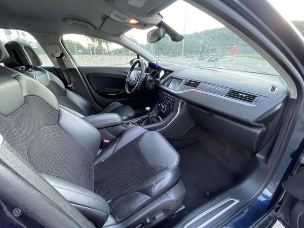 Blue Citroen C5 2009 in Vilnius, with an engine capacity of 2.00 L and mileage of 280 thousand km for 1800 €, photo 5 on AUTOMOTO.COM.LV