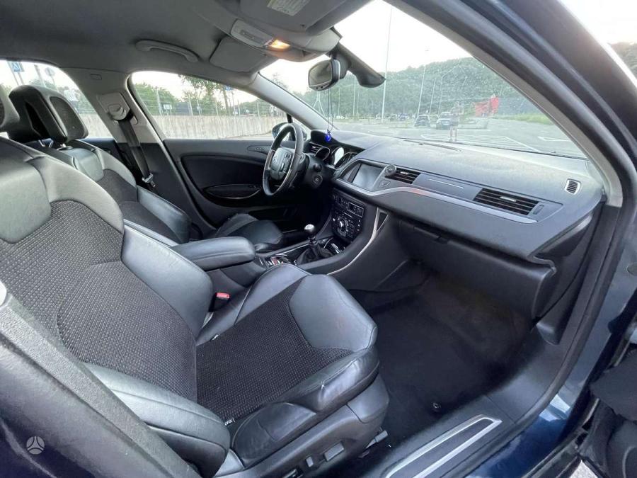 Zils Citroen C5 2009 Viļņa, ar dzinēja tilpumu 2.00 L un nobraukumu 280 tūkst. km par 1800 €, foto 6 vietnē AUTOMOTO.COM.LV