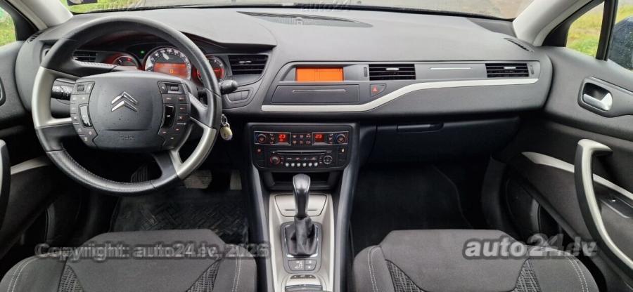 Blue Citroen C5 2012 in Tallinn, with an engine capacity of 1.60 L and mileage of 149 thousand km for 3350 €, photo 10 on AUTOMOTO.COM.LV