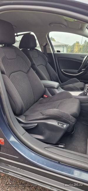 Blue Citroen C5 2012 in Tallinn, with an engine capacity of 1.60 L and mileage of 149 thousand km for 3350 €, photo 11 on AUTOMOTO.COM.LV