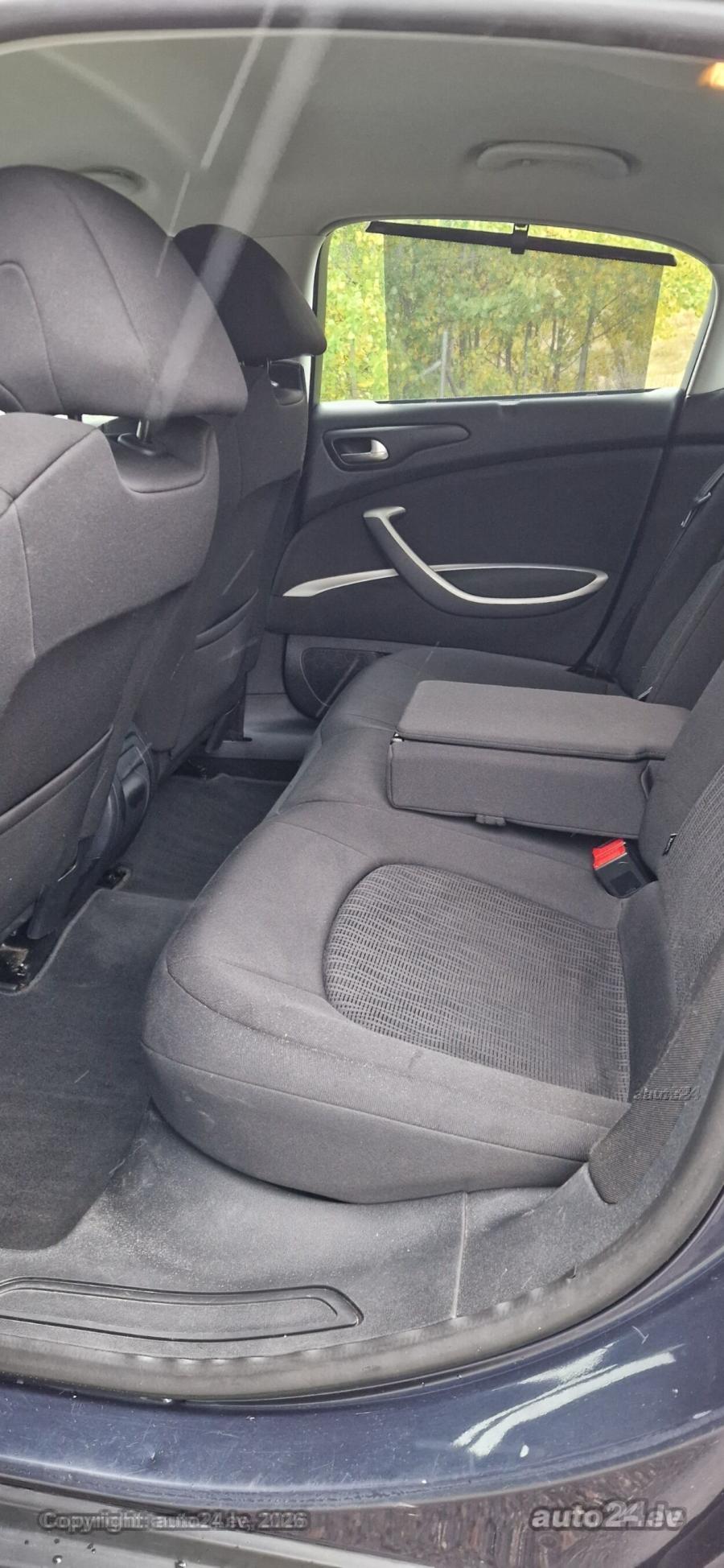 Blue Citroen C5 2012 in Tallinn, with an engine capacity of 1.60 L and mileage of 149 thousand km for 3350 €, photo 13 on AUTOMOTO.COM.LV