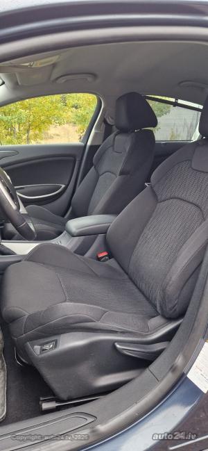 Blue Citroen C5 2012 in Tallinn, with an engine capacity of 1.60 L and mileage of 149 thousand km for 3350 €, photo 14 on AUTOMOTO.COM.LV