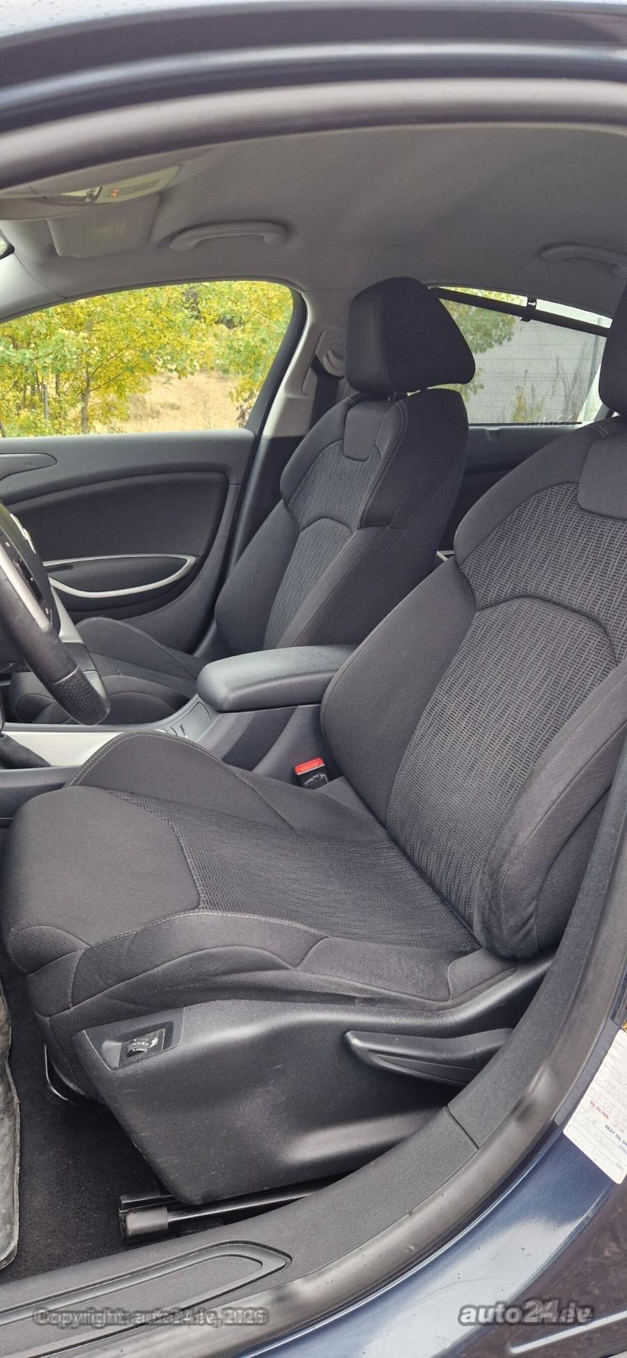 Blue Citroen C5 2012 in Tallinn, with an engine capacity of 1.60 L and mileage of 149 thousand km for 3350 €, photo 14 on AUTOMOTO.COM.LV