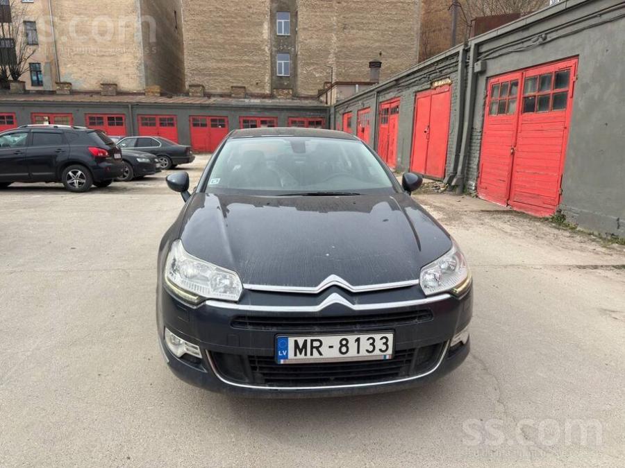 Zils Citroen C5 2013 Rīga, ar dzinēja tilpumu 1.60 L un nobraukumu 328 tūkst. km par 1700 €, foto 2 vietnē AUTOMOTO.COM.LV