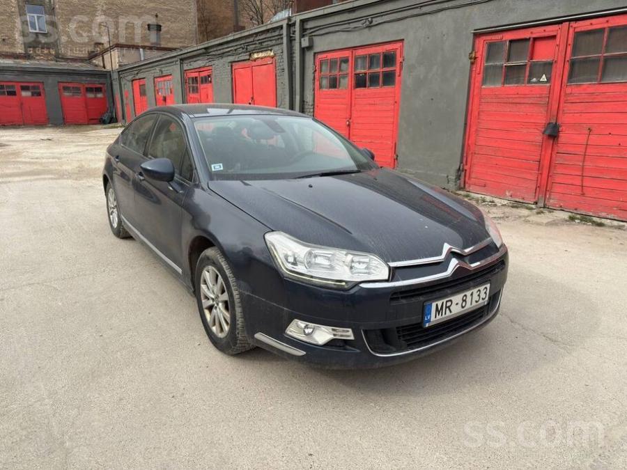 Zils Citroen C5 2013 Rīga, ar dzinēja tilpumu 1.60 L un nobraukumu 328 tūkst. km par 1700 €, foto 3 vietnē AUTOMOTO.COM.LV