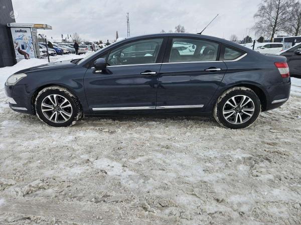 Zils Citroen C5 2015 Tauragė, ar dzinēja tilpumu 2.00 L un nobraukumu 264 tūkst. km par 3900 €, foto 4 vietnē AUTOMOTO.COM.LV