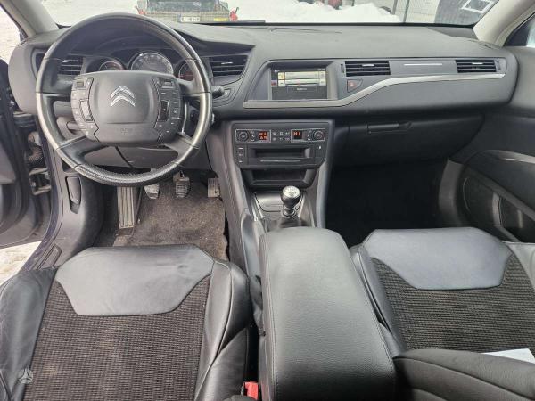 Zils Citroen C5 2015 Tauragė, ar dzinēja tilpumu 2.00 L un nobraukumu 264 tūkst. km par 3900 €, foto 11 vietnē AUTOMOTO.COM.LV