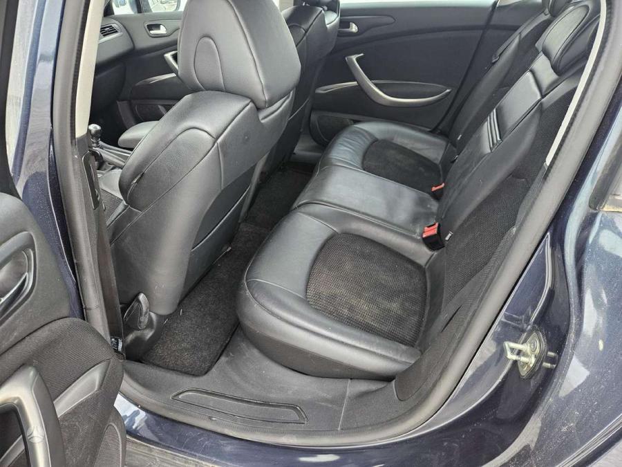 Zils Citroen C5 2015 Tauragė, ar dzinēja tilpumu 2.00 L un nobraukumu 264 tūkst. km par 3900 €, foto 15 vietnē AUTOMOTO.COM.LV