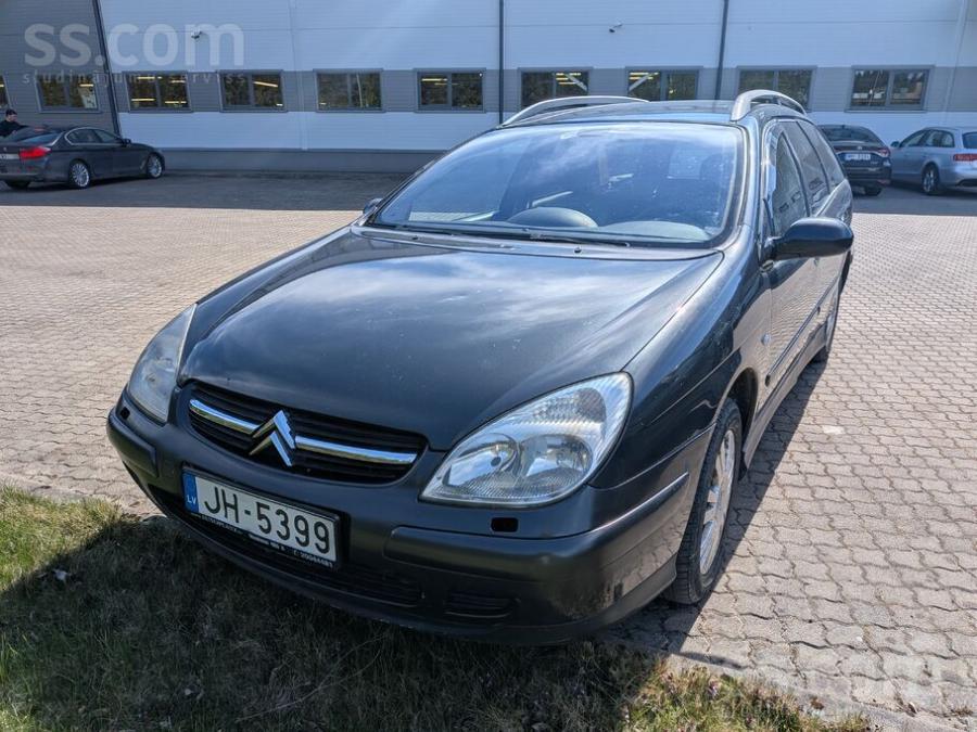 Blue Citroen C5 2004 in Riga, with an engine capacity of 2.20 L and mileage of 325 thousand km for 1650 €, photo 1 on AUTOMOTO.COM.LV