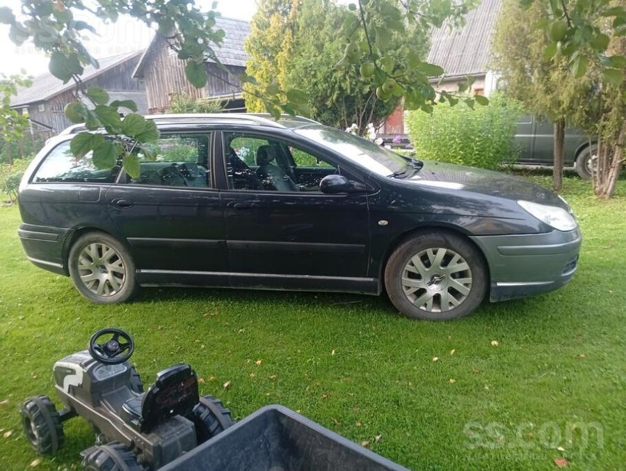 Zils Citroen C5 2005 Madona, ar dzinēja tilpumu 1.60 L un nobraukumu 372 tūkst. km par 1100 €, foto 4 vietnē AUTOMOTO.COM.LV